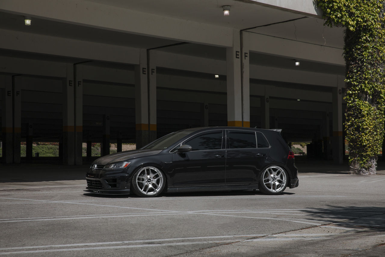 2019 Volkswagen Golf R - Rotiform HUR - Silver | Rotiform